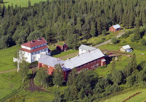 Velkommen til Mokk Gård | Overnatting | Servering | Naturopplevelser